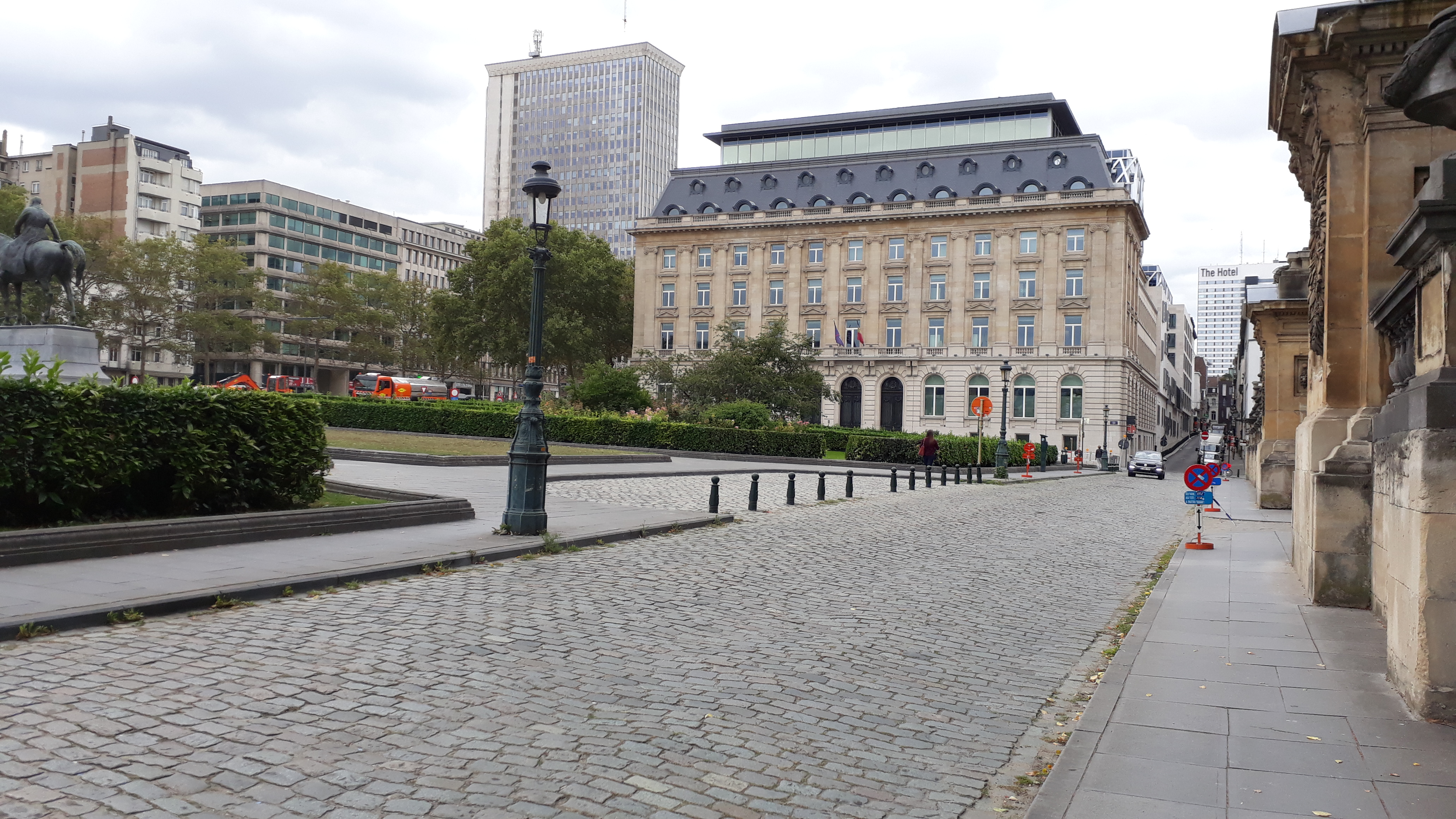 Place du Trône – Actions – Quartier des Arts